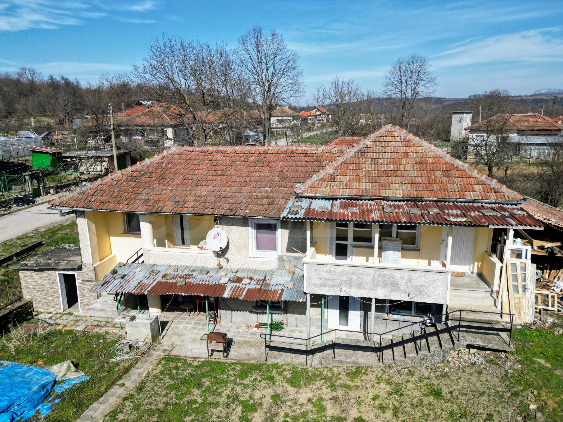 Haus zum Kauf, Gabrovo • Prese der Immobilie - SUPRIMMO