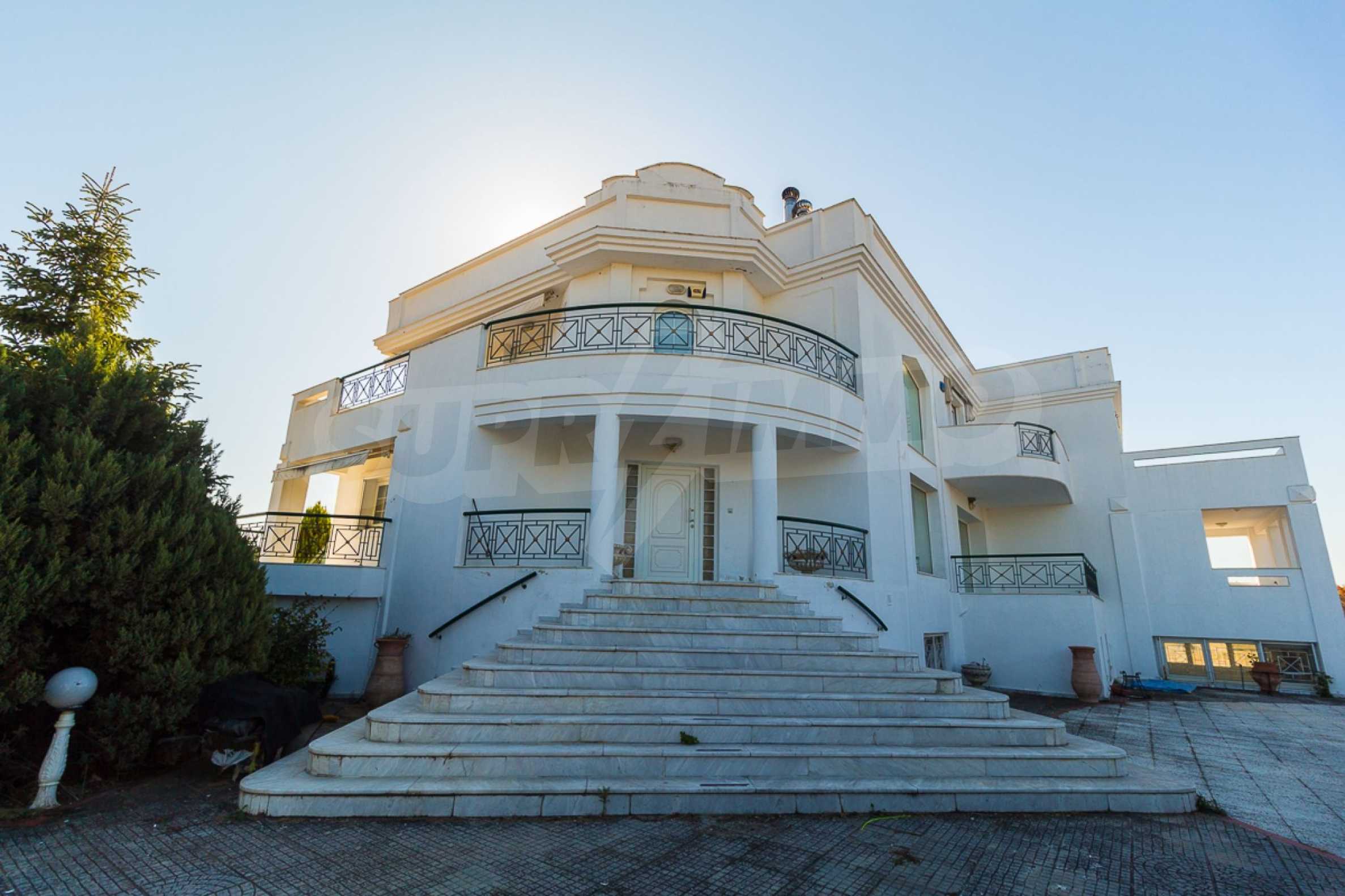 Вилa в Neo Risio ️ 426 м² ️ Виж цената ️ 64345 — Suprimmo.bg